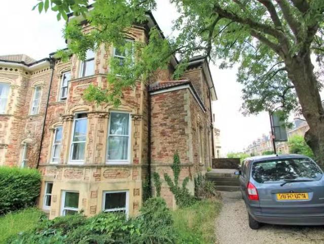 2 bedroom flat for rent in Hampton Road, Redland, BS6 6HL, BS6