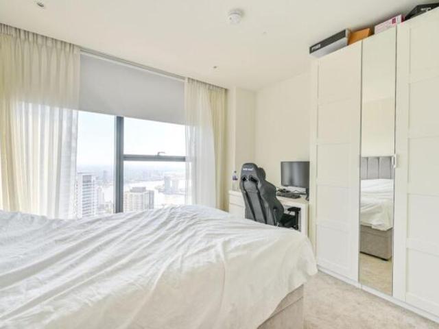 2 bedroom flat for rent in Hampton Tower, Hamlets, LONDON, E14