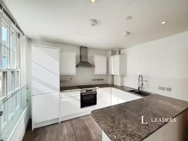 2 bedroom flat for rent in Hanningtons Lane, Brighton, East Su.