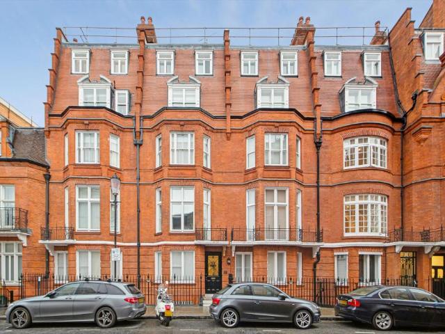 2 bedroom flat for rent in Hans Road, London SW3