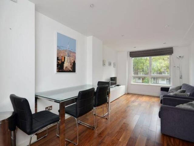 2 bedroom flat for rent in Hackney Road, Shoreditch, London, E2