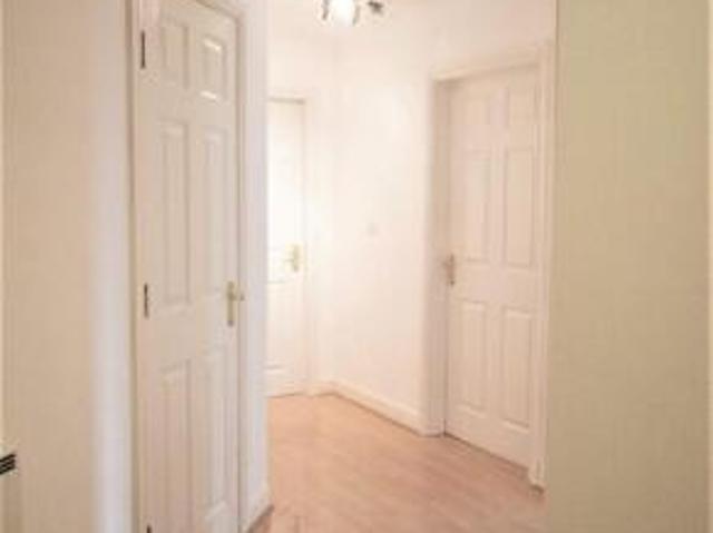 2 bedroom flat for rent in Hadfield Close, Manchester, M14
