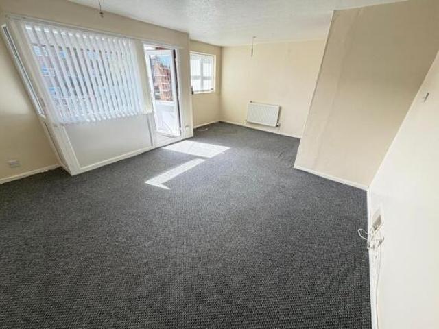 2 bedroom flat for rent in Halidon Court, Bootle, L20