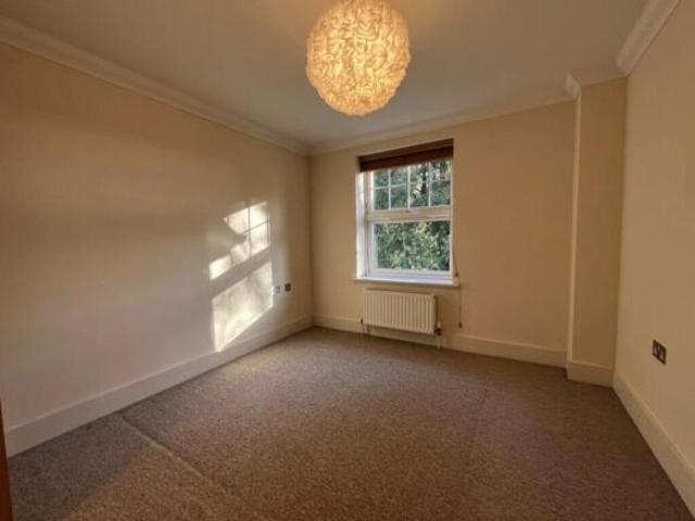 2 bedroom flat for rent in Harbour Lights, North Road, Poole, BH14