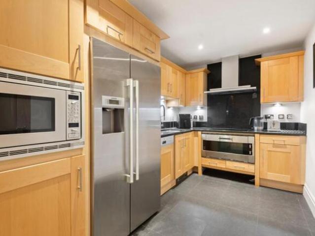 2 bedroom flat for rent in Harbour Reach, The Boulevard, SW6