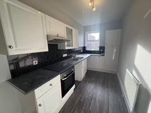 2 bedroom flat for rent in Harbour Street, Ramsgate, CT11