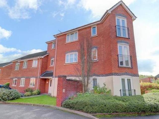 2 bedroom flat for rent in Harbourne Close Kenilworth CV8