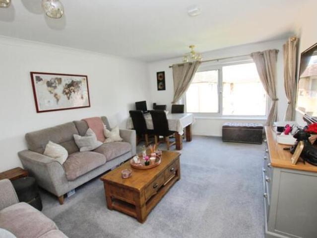 2 bedroom flat for rent in Harford Drive Frenchay, BS16