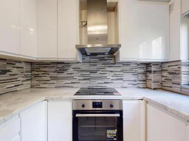 2 bedroom flat for rent in Harp Island Close, London, NW10