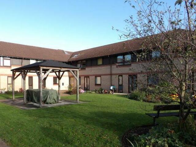 2 bedroom flat for rent in Harrison Court Bingham NG13