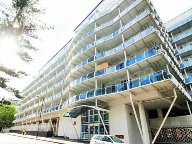 2 Bedroom Flat For Rent In Harrow, Middlesex