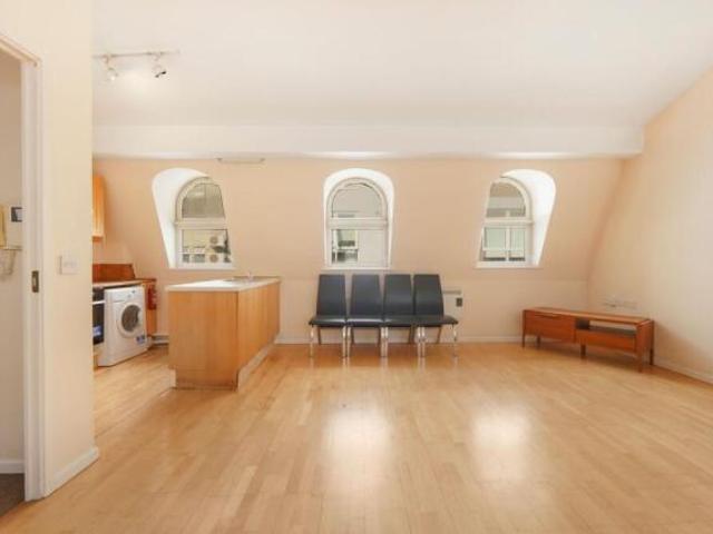 2 bedroom flat for rent in Hatton Garden, Camden, London, EC1N