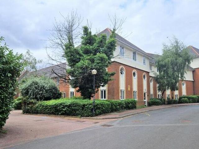 2 Bedroom Flat For Rent In Hatfield, Hertfordshire