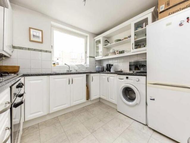 2 bedroom flat for rent in Hatherley Grove, Notting Hill, W2