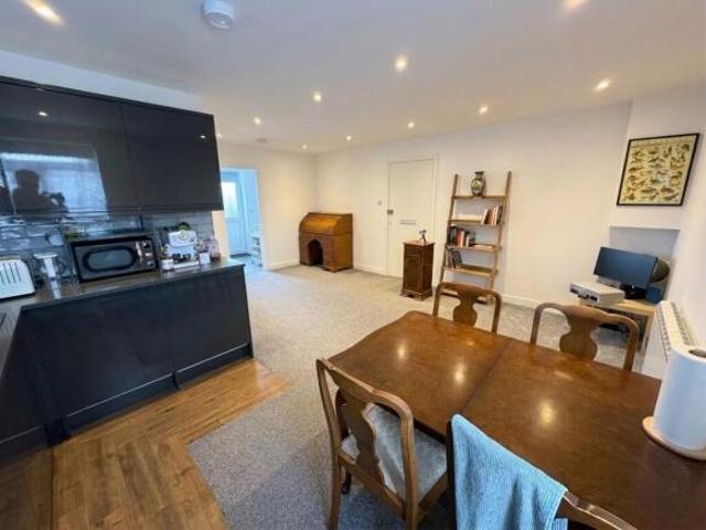 2 bedroom flat for rent in Hatherley Road, Sidcup, DA14