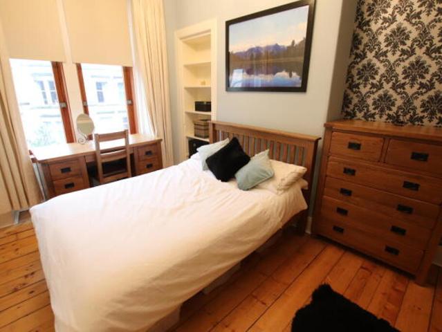 2 bedroom flat for rent in Havelock Street, Partick, G11