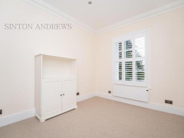 2 bedroom flat for rent in Haven Green, Ealing, W5