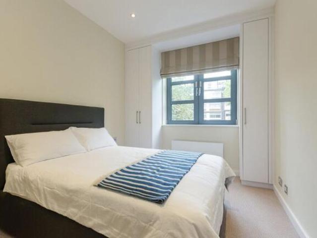 2 bedroom flat for rent in Haverstock Hill, Hampstead, London, NW3