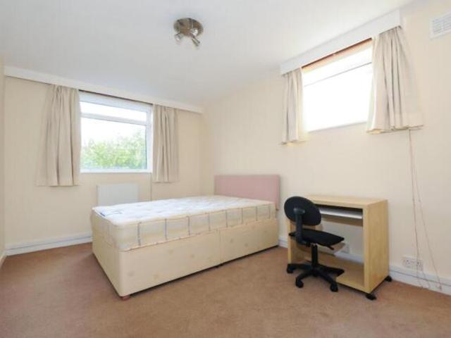 2 bedroom flat for rent in Haverstock Hill, London, NW3