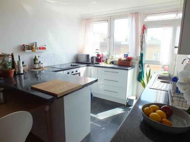 2 bedroom flat for rent in Haverstock Road, Gospel Oak NW5