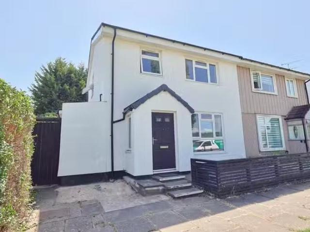 2 bedroom flat for rent in Hayton Green, Coventry Modern Gro.
