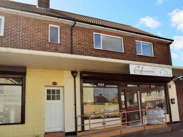 2 bedroom flat for rent in Haynes Road Northfleet Gravesend DA11