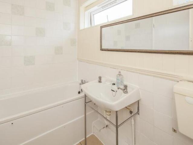 2 bedroom flat for rent in Hazel Grove London SE26