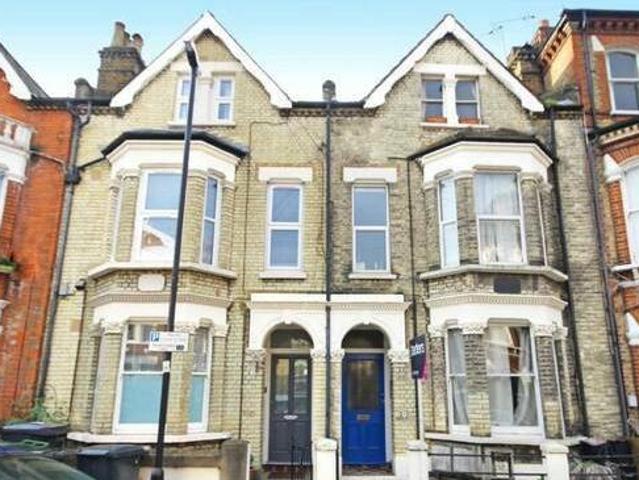 2 bedroom flat for rent in Hemberton Road Clapham North SW9