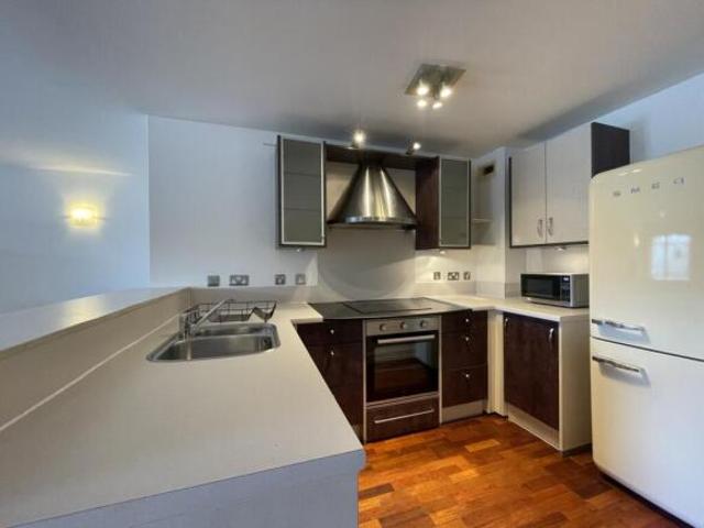 2 bedroom flat for rent in Henke Court, Atlantic Wharf, Cardiff Bay, CF10