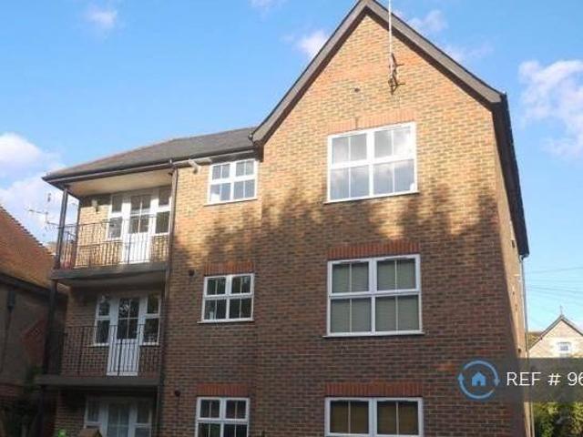 2 bedroom flat for rent in Henley Court Reading RG1