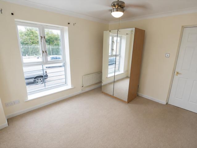 2 bedroom flat for rent in Henry Purcell House, E16