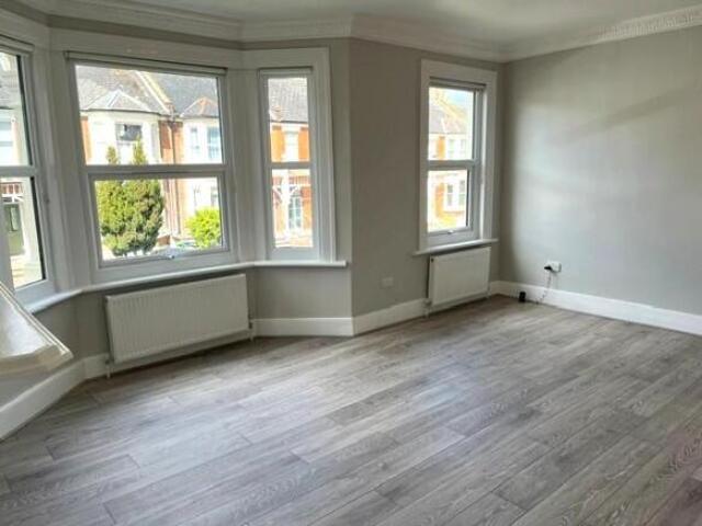 2 bedroom flat for rent in Heathwood Gardens, Charlton, London, SE7