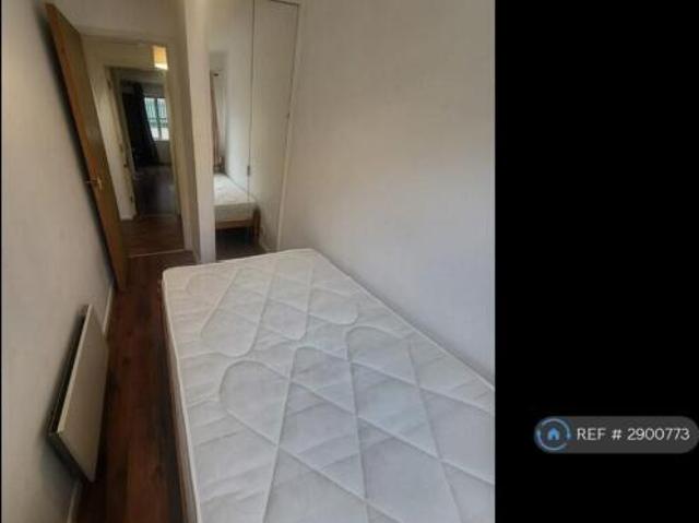 2 bedroom flat for rent in Heddington Grove, London, N7