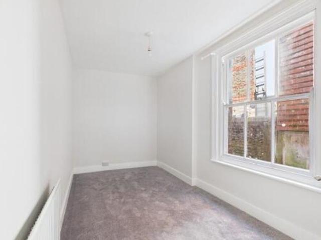 2 bedroom flat for rent in Heene Road, Worthing, BN11 4PH, BN11