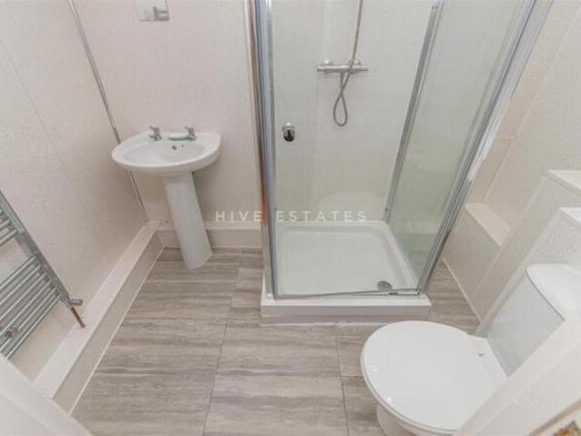 2 bedroom flat for rent in Helmsley Road, Sandyford, Newcastle Upon Tyne, NE2