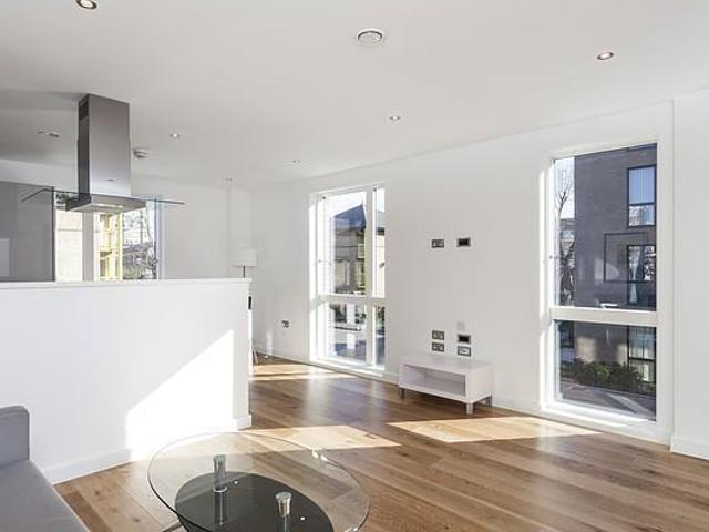 2 bedroom flat for rent in Hepburn Building, The Exchange, 51 Grange Walk, Bermondsey, London SE1