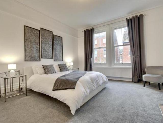 2 bedroom flat for rent in Hereford Road, Southsea, PO5