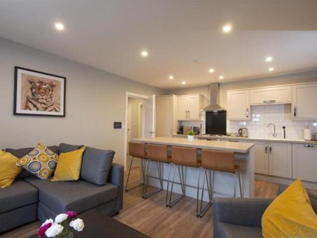 2 bedroom flat for rent in Hereford Road, Southsea, PO5