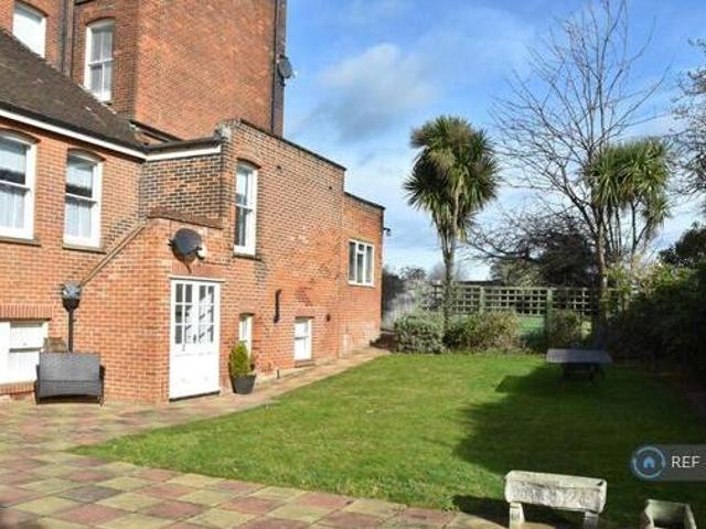 2 Bedroom Flat For Rent In Herne Bay