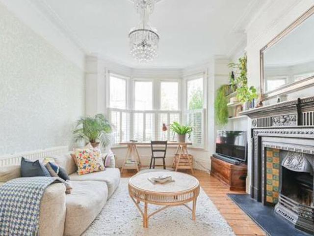 2 Bedroom Flat For Rent In Herne Hill, London