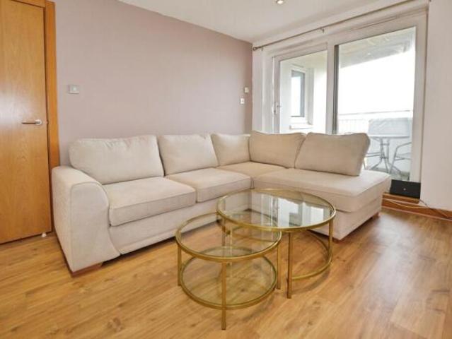 2 bedroom flat for rent in Heron Place, Edinburgh, EH5