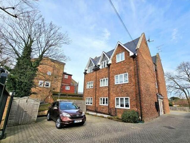 2 Bedroom Flat For Rent In High Road