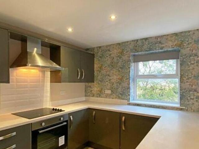 2 Bedroom Flat For Rent In High Street