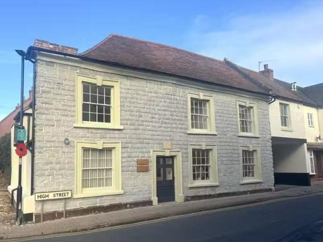 2 bedroom flat for rent in High Street, Bidford On Avon, Alces.