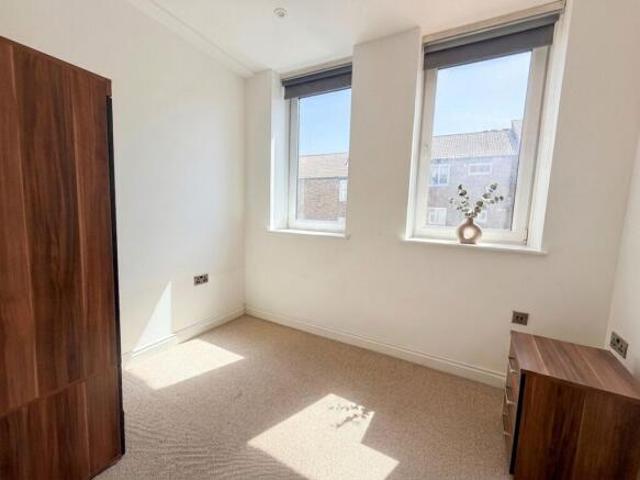 2 bedroom flat for rent in High Street, Brighton, BN2