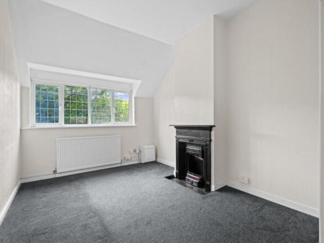 2 bedroom flat for rent in High Street, Green St Green BR6