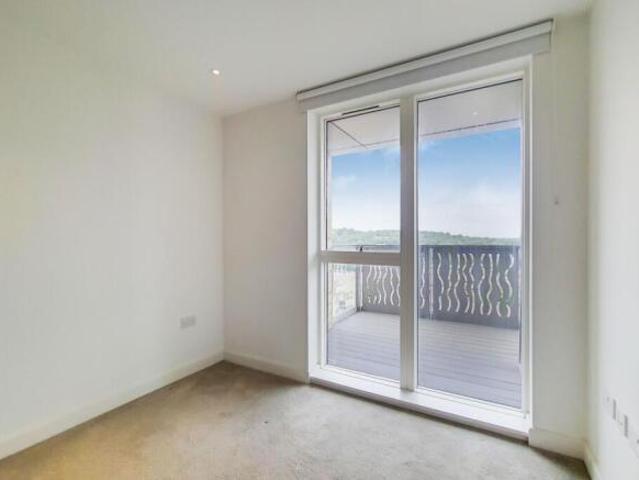 2 bedroom flat for rent in High Street, Hornsey, London, N8