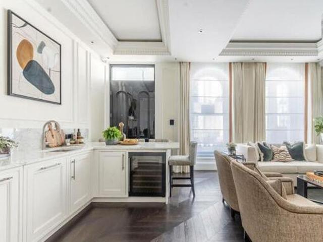 2 Bedroom Flat For Rent In High Street Kensington, London