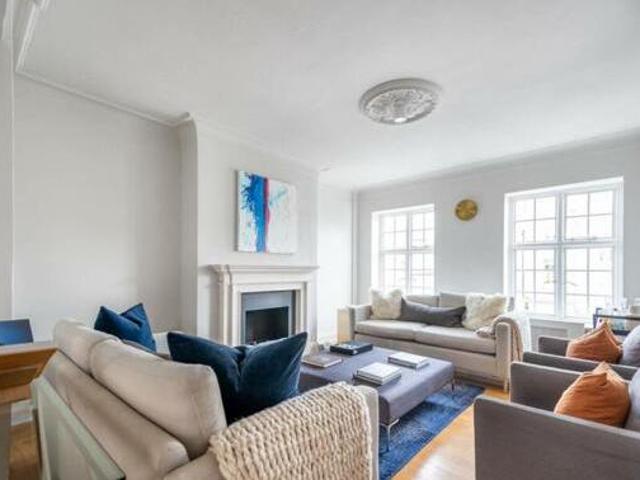 2 Bedroom Flat For Rent In High Street Kensington, London