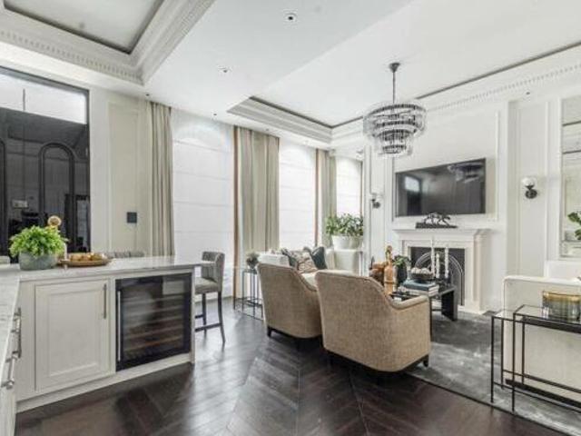2 Bedroom Flat For Rent In High Street Kensington, London